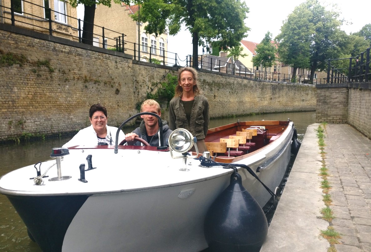 Brugge-gewijs varen op IJzer en Handzamevaart - nieuws uit Diksmuide